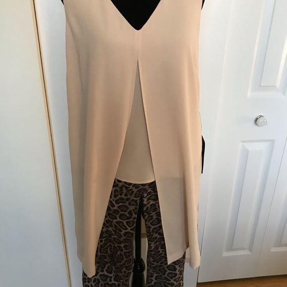BCBGMaxAzria | Tops | Bcbg Tunic With Flowing Layer Beautiful | Poshmark